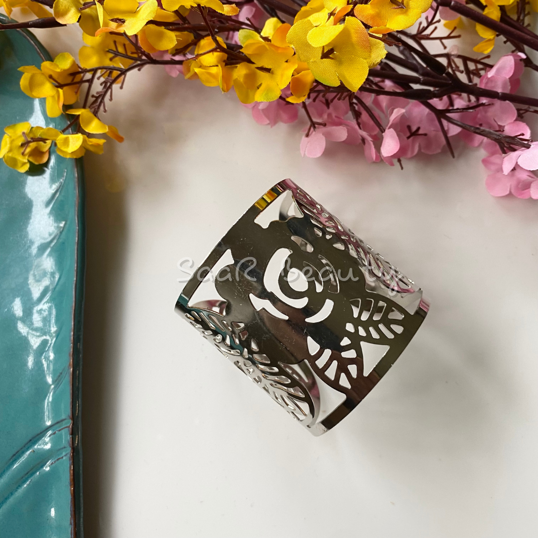 ROSE LEAF BRACELET – SAAR BEAUTY