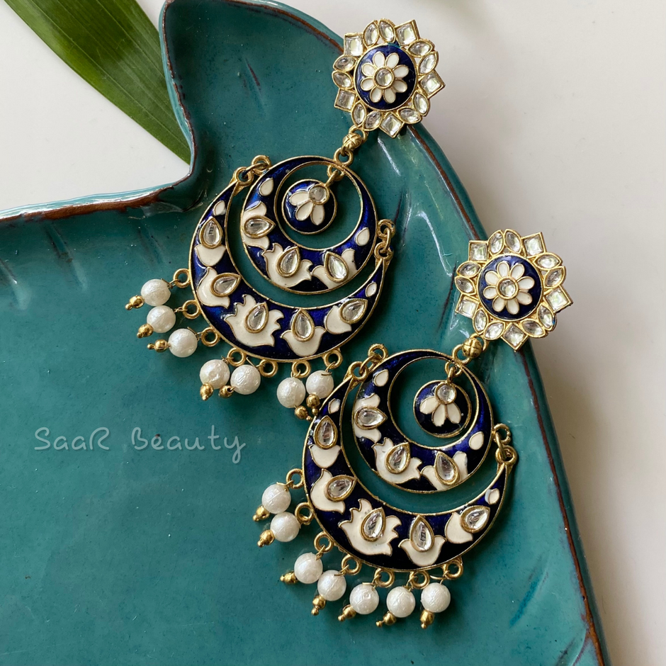 Shop Traditional Indian Style Earrings – SAAR BEAUTY